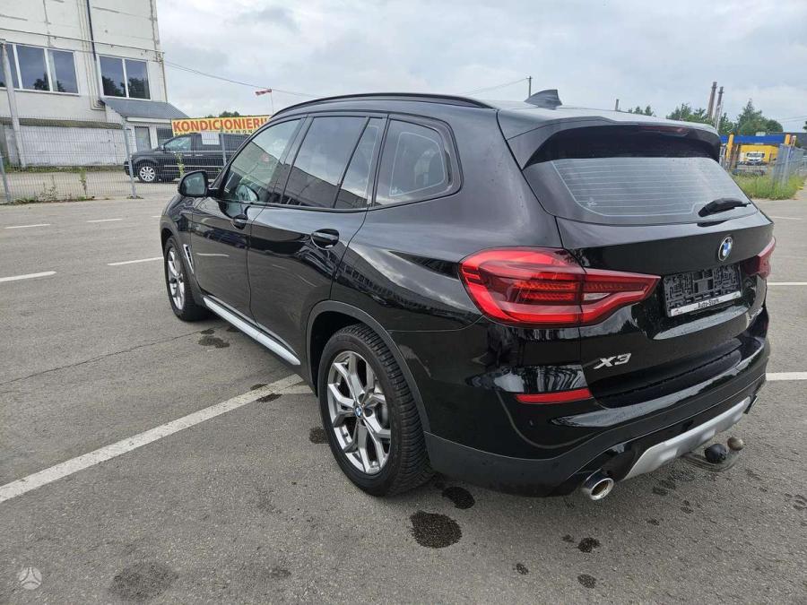 Black BMW X3 2018 in Panevezys, with an engine capacity of 2.00 L and mileage of 185 thousand km for 19200 €, photo 8 on AUTOMOTO.COM.LV