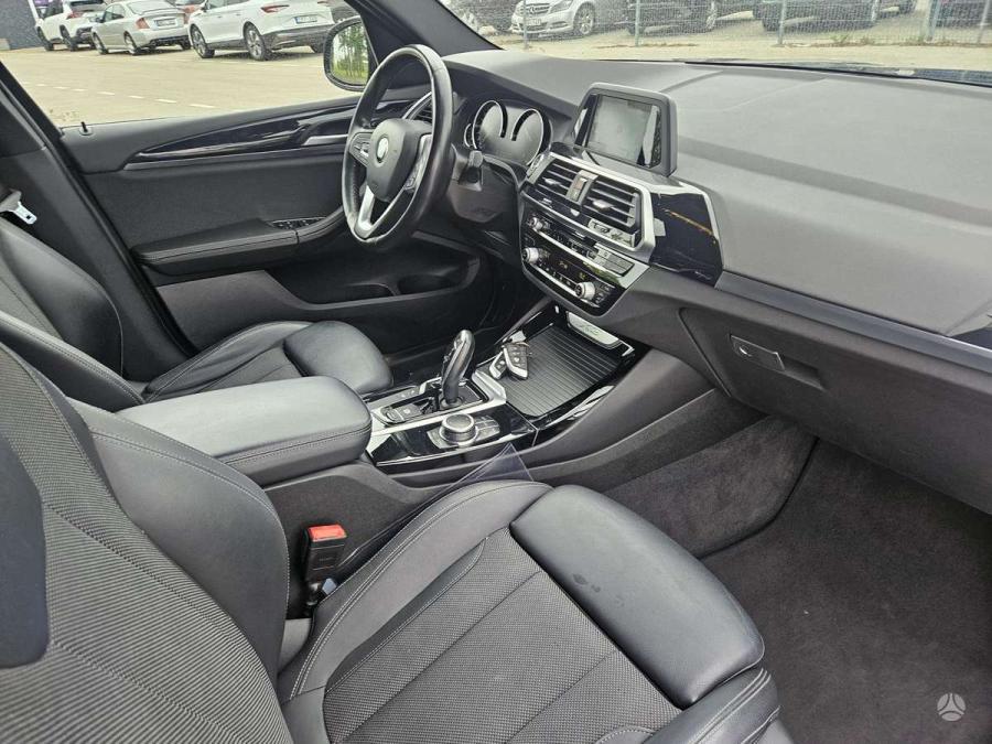 Black BMW X3 2018 in Panevezys, with an engine capacity of 2.00 L and mileage of 185 thousand km for 19200 €, photo 12 on AUTOMOTO.COM.LV