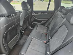 Black BMW X3 2018 in Panevezys, with an engine capacity of 2.00 L and mileage of 185 thousand km for 19200 €, photo 17 on AUTOMOTO.COM.LV