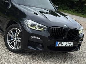 Black BMW X3 2018 in Jurmala, with an engine capacity of 3.00 L and mileage of 230 thousand km for 23950 €, photo 5 on AUTOMOTO.COM.LV