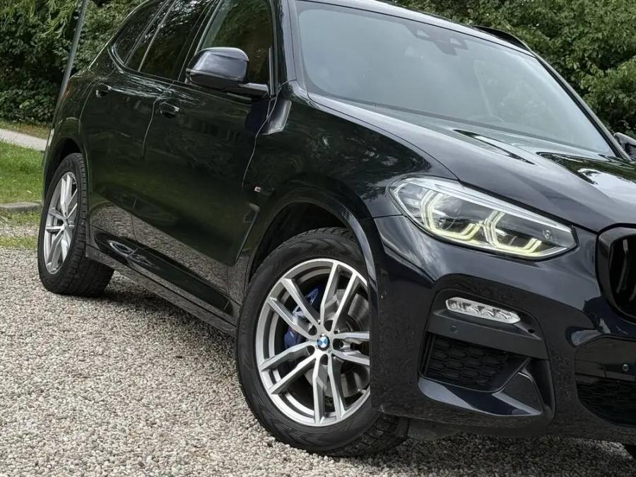 Black BMW X3 2018 in Jurmala, with an engine capacity of 3.00 L and mileage of 230 thousand km for 23950 €, photo 7 on AUTOMOTO.COM.LV