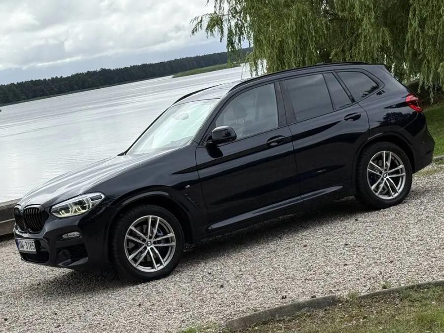 Black BMW X3 2018 in Jurmala, with an engine capacity of 3.00 L and mileage of 230 thousand km for 23950 €, photo 8 on AUTOMOTO.COM.LV