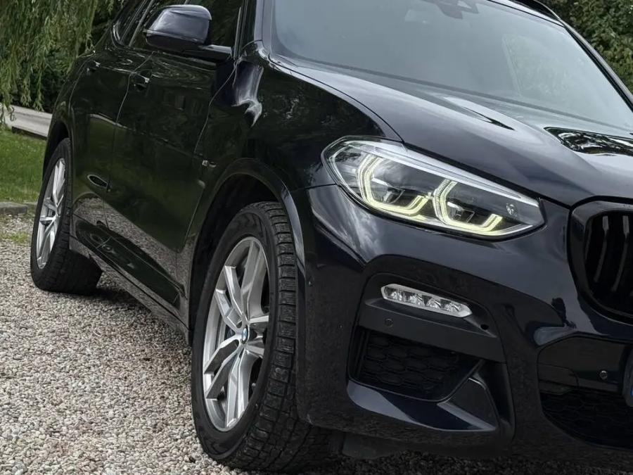 Black BMW X3 2018 in Jurmala, with an engine capacity of 3.00 L and mileage of 230 thousand km for 23950 €, photo 12 on AUTOMOTO.COM.LV