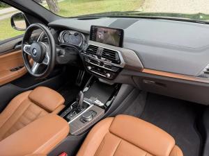Black BMW X3 2018 in Jurmala, with an engine capacity of 3.00 L and mileage of 230 thousand km for 23950 €, photo 21 on AUTOMOTO.COM.LV