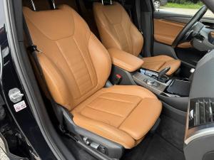Black BMW X3 2018 in Jurmala, with an engine capacity of 3.00 L and mileage of 230 thousand km for 23950 €, photo 22 on AUTOMOTO.COM.LV