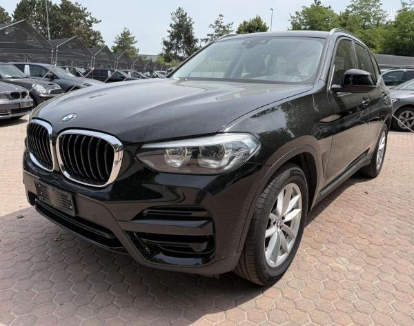 Black BMW X3 2018 in Siauliai, with an engine capacity of 2.00 L and mileage of 185 thousand km for 16900 €, photo 1 on AUTOMOTO.COM.LV