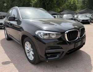 Black BMW X3 2018 in Siauliai, with an engine capacity of 2.00 L and mileage of 185 thousand km for 16900 €, photo 4 on AUTOMOTO.COM.LV