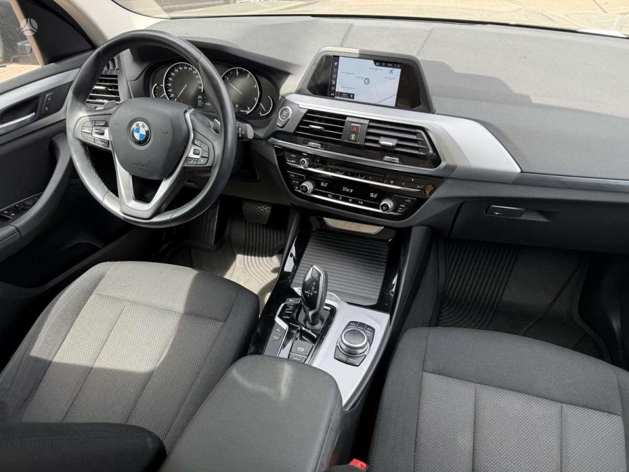 Black BMW X3 2018 in Siauliai, with an engine capacity of 2.00 L and mileage of 185 thousand km for 16900 €, photo 10 on AUTOMOTO.COM.LV