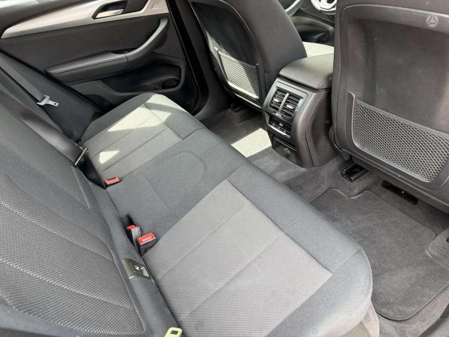 Black BMW X3 2018 in Siauliai, with an engine capacity of 2.00 L and mileage of 185 thousand km for 16900 €, photo 11 on AUTOMOTO.COM.LV