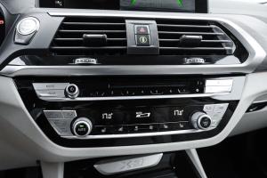 Melns BMW X3 2018 Mārupe, ar dzinēja tilpumu 2.00 L un nobraukumu 146 tūkst. km par 27100 €, foto 29 vietnē AUTOMOTO.COM.LV