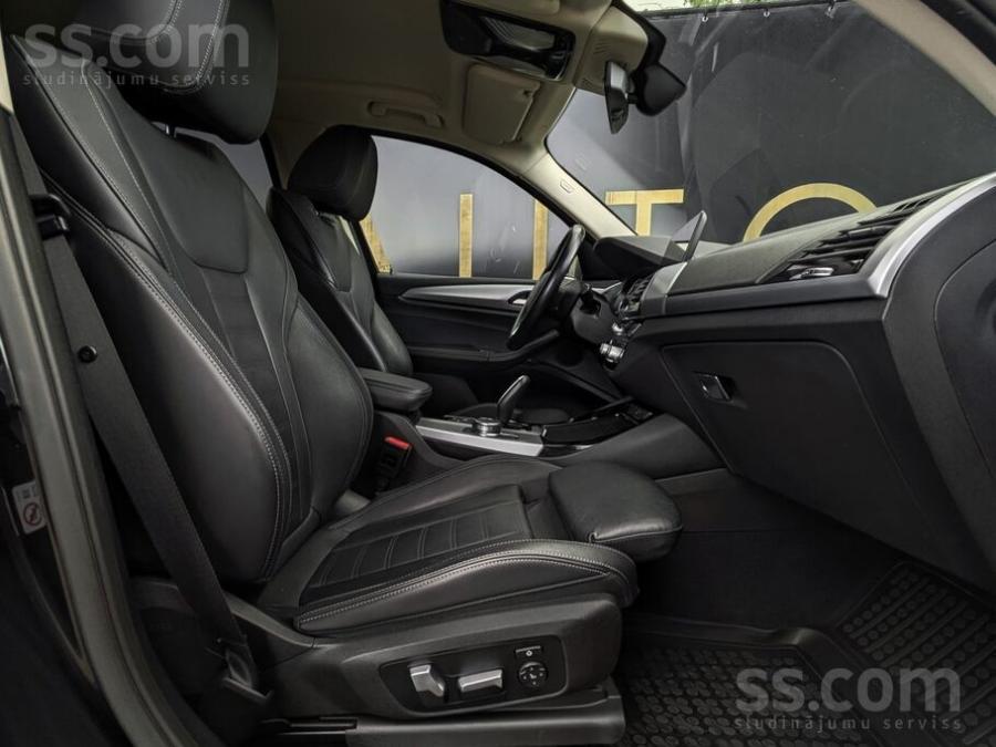 Melns BMW X3 2018 Tukums, ar dzinēja tilpumu 3.00 L un nobraukumu 130 tūkst. km par 25990 €, foto 8 vietnē AUTOMOTO.COM.LV