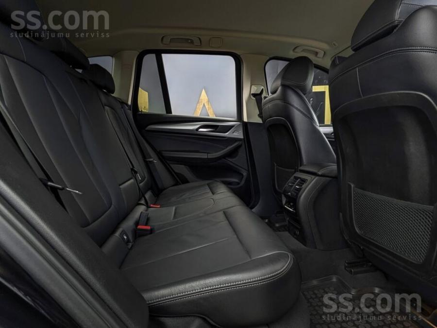 Melns BMW X3 2018 Tukums, ar dzinēja tilpumu 3.00 L un nobraukumu 130 tūkst. km par 25990 €, foto 9 vietnē AUTOMOTO.COM.LV