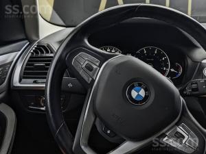 Melns BMW X3 2018 Tukums, ar dzinēja tilpumu 3.00 L un nobraukumu 130 tūkst. km par 25990 €, foto 10 vietnē AUTOMOTO.COM.LV