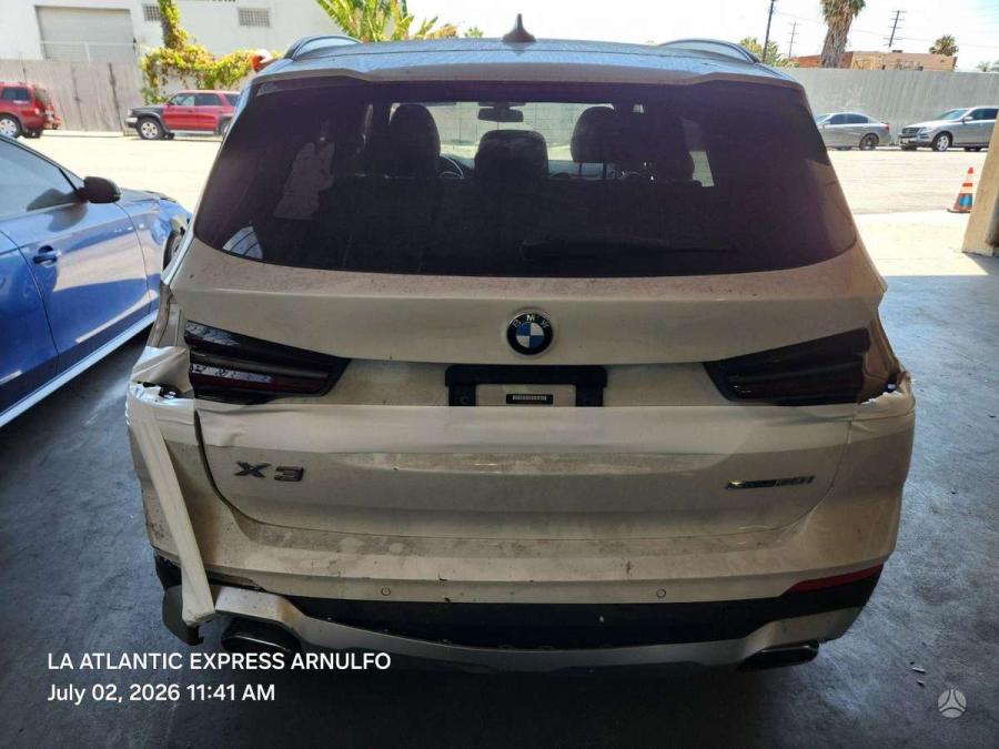 Black BMW X3 2018 in Klaipeda, with an engine capacity of 2.00 L and mileage of 140 thousand km for 13900 €, photo 9 on AUTOMOTO.COM.LV