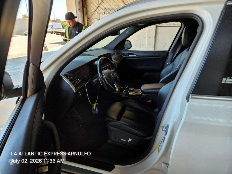 Black BMW X3 2018 in Klaipeda, with an engine capacity of 2.00 L and mileage of 140 thousand km for 13900 €, photo 11 on AUTOMOTO.COM.LV