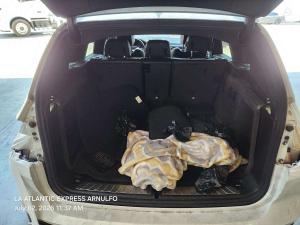 Black BMW X3 2018 in Klaipeda, with an engine capacity of 2.00 L and mileage of 140 thousand km for 13900 €, photo 16 on AUTOMOTO.COM.LV
