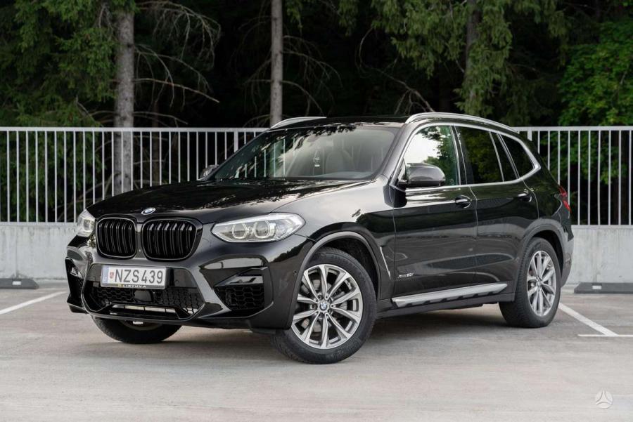 Black BMW X3 2018 in Vilnius, with an engine capacity of 2.00 L and mileage of 134 thousand km for 24700 €, photo 1 on AUTOMOTO.COM.LV