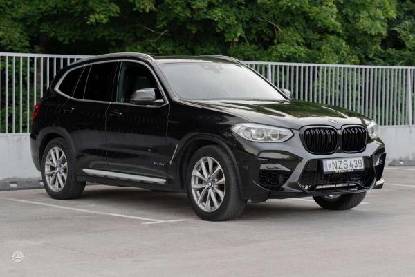 Black BMW X3 2018 in Vilnius, with an engine capacity of 2.00 L and mileage of 134 thousand km for 24700 €, photo 3 on AUTOMOTO.COM.LV