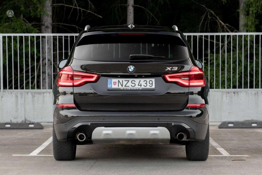 Black BMW X3 2018 in Vilnius, with an engine capacity of 2.00 L and mileage of 134 thousand km for 24700 €, photo 7 on AUTOMOTO.COM.LV