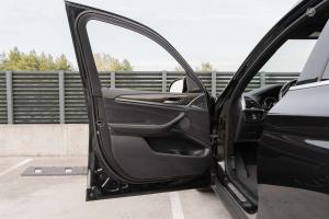 Black BMW X3 2018 in Vilnius, with an engine capacity of 2.00 L and mileage of 134 thousand km for 24700 €, photo 25 on AUTOMOTO.COM.LV
