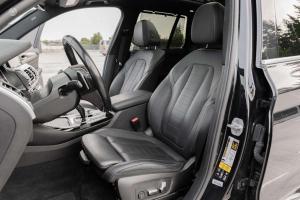 Black BMW X3 2018 in Vilnius, with an engine capacity of 2.00 L and mileage of 134 thousand km for 24700 €, photo 26 on AUTOMOTO.COM.LV