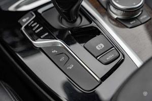 Black BMW X3 2018 in Vilnius, with an engine capacity of 2.00 L and mileage of 134 thousand km for 24700 €, photo 37 on AUTOMOTO.COM.LV