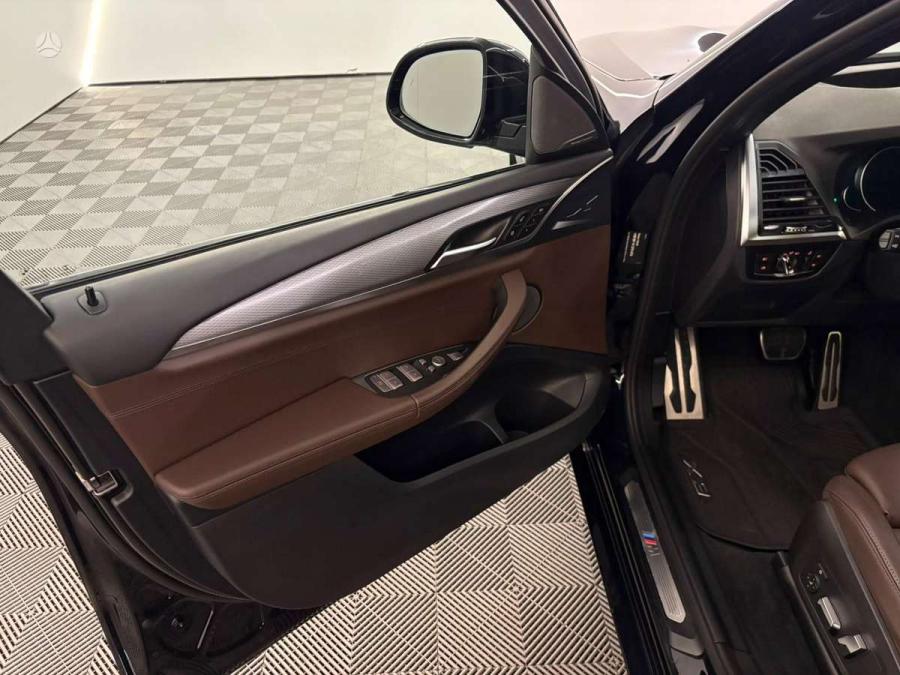 Black BMW X3 2018 in Marijampole, with an engine capacity of 2.99 L and mileage of 274 thousand km for 22350 €, photo 11 on AUTOMOTO.COM.LV