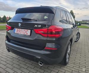 Black BMW X3 2018 in Panevezys, with an engine capacity of 2.00 L and mileage of 291 thousand km for 15999 €, photo 3 on AUTOMOTO.COM.LV
