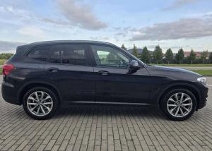Black BMW X3 2018 in Panevezys, with an engine capacity of 2.00 L and mileage of 291 thousand km for 15999 €, photo 8 on AUTOMOTO.COM.LV
