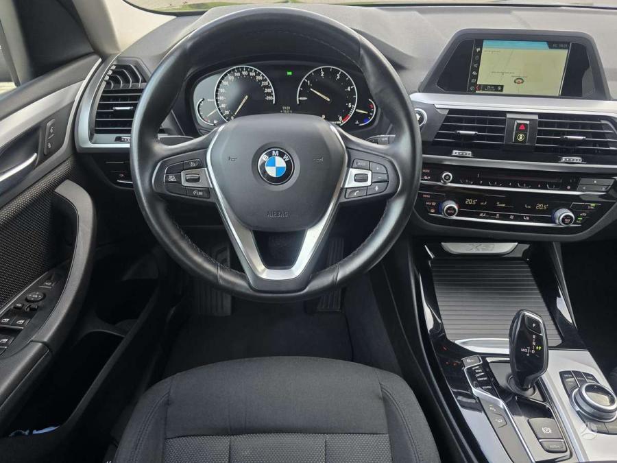 Black BMW X3 2018 in Panevezys, with an engine capacity of 2.00 L and mileage of 291 thousand km for 15999 €, photo 20 on AUTOMOTO.COM.LV