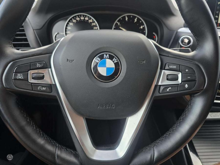 Black BMW X3 2018 in Panevezys, with an engine capacity of 2.00 L and mileage of 291 thousand km for 15999 €, photo 21 on AUTOMOTO.COM.LV
