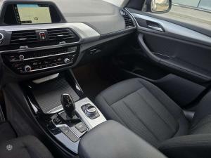 Black BMW X3 2018 in Panevezys, with an engine capacity of 2.00 L and mileage of 291 thousand km for 15999 €, photo 23 on AUTOMOTO.COM.LV