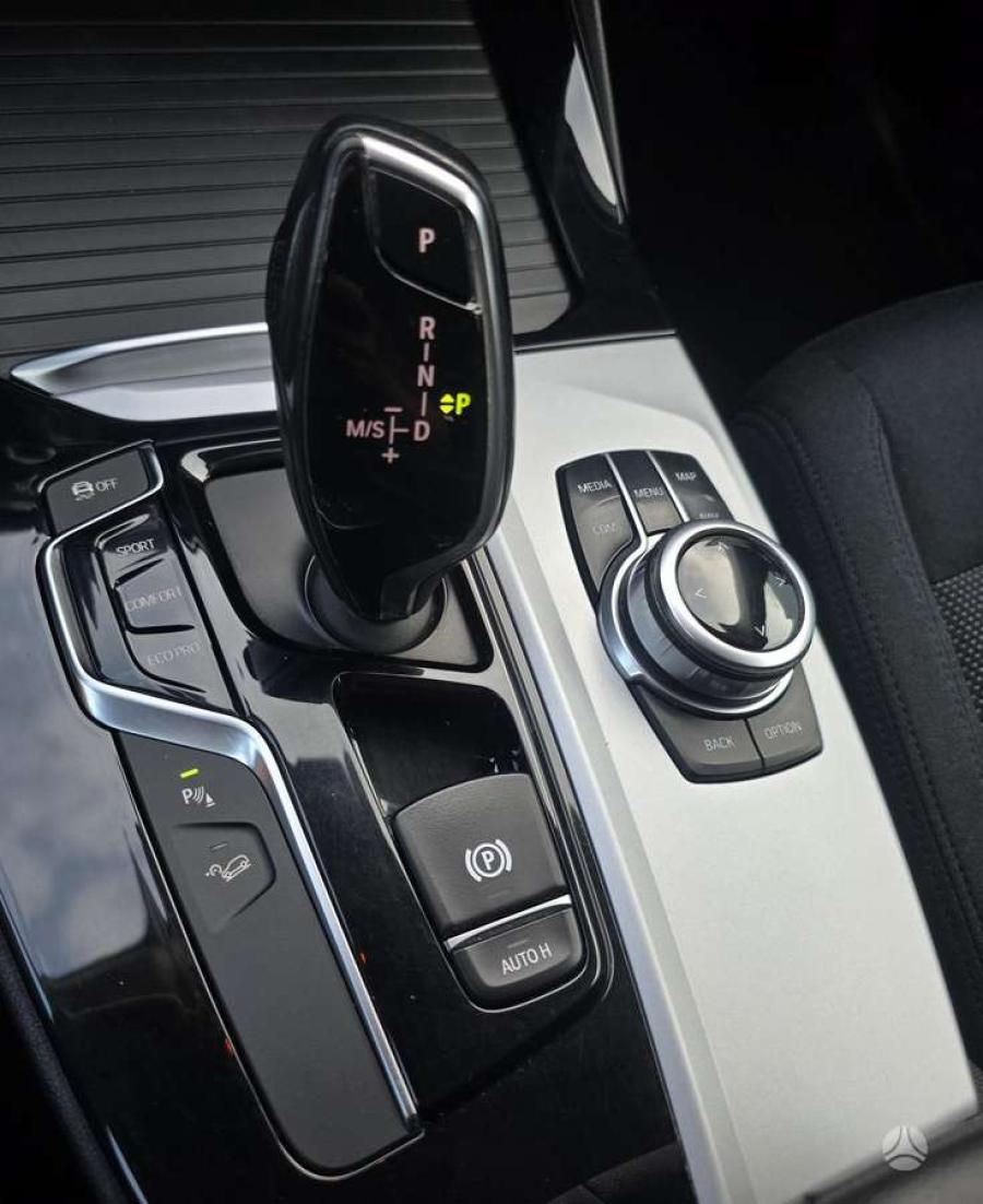 Black BMW X3 2018 in Panevezys, with an engine capacity of 2.00 L and mileage of 291 thousand km for 15999 €, photo 24 on AUTOMOTO.COM.LV