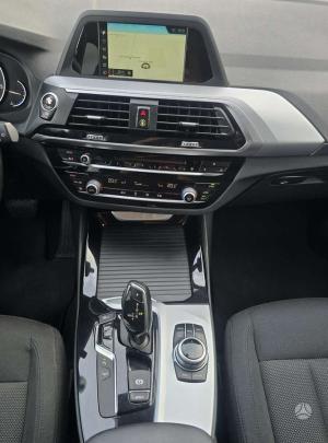 Black BMW X3 2018 in Panevezys, with an engine capacity of 2.00 L and mileage of 291 thousand km for 15999 €, photo 26 on AUTOMOTO.COM.LV