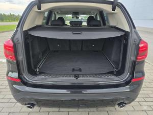 Black BMW X3 2018 in Panevezys, with an engine capacity of 2.00 L and mileage of 291 thousand km for 15999 €, photo 28 on AUTOMOTO.COM.LV