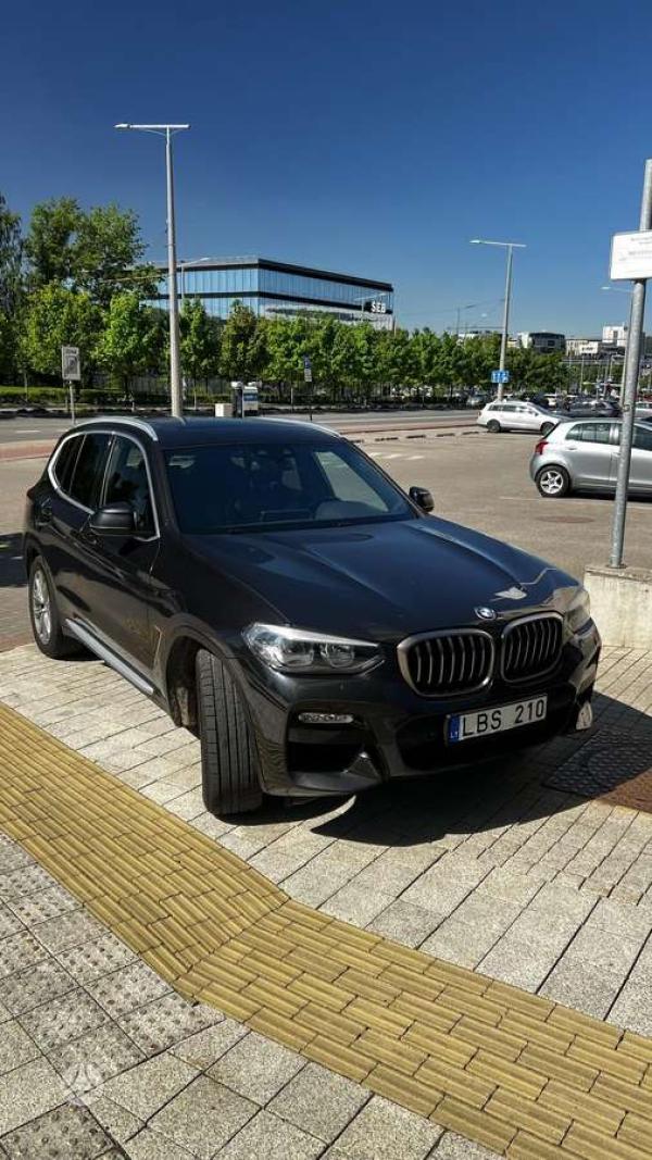 Melns BMW X3 2018 Viļņa, ar dzinēja tilpumu 2.00 L un nobraukumu 168 tūkst. km par 23900 €, foto  vietnē AUTOMOTO.COM.LV