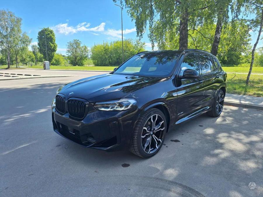 Black BMW X3 2018 in Kaunas, with an engine capacity of 2.00 L and mileage of 64 thousand km for 23500 €, photo 4 on AUTOMOTO.COM.LV