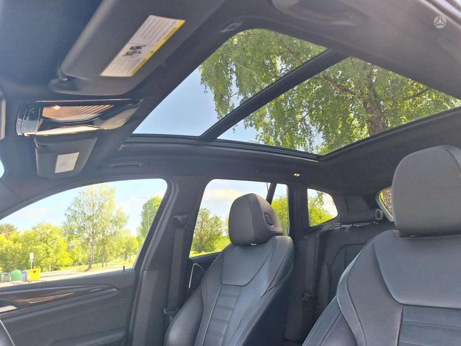Black BMW X3 2018 in Kaunas, with an engine capacity of 2.00 L and mileage of 64 thousand km for 23500 €, photo 17 on AUTOMOTO.COM.LV