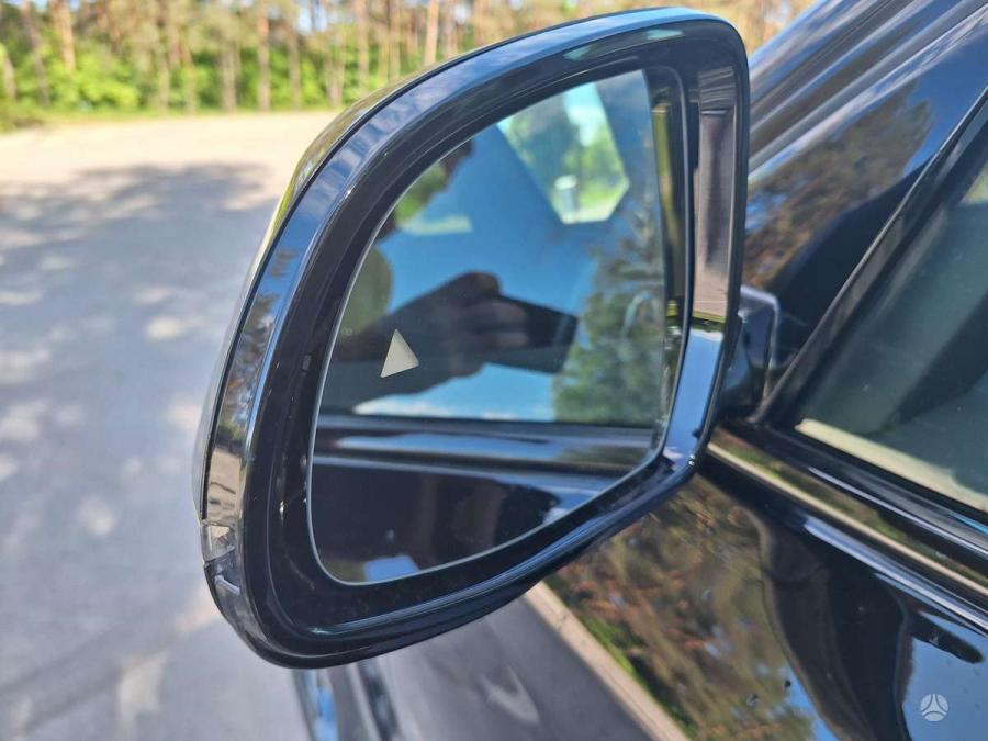 Black BMW X3 2018 in Kaunas, with an engine capacity of 2.00 L and mileage of 64 thousand km for 23500 €, photo 18 on AUTOMOTO.COM.LV