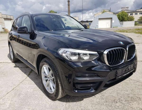 Black BMW X3 2018 in Siauliai, with an engine capacity of 2.00 L and mileage of 185 thousand km for 16800 €, photo 1 on AUTOMOTO.COM.LV