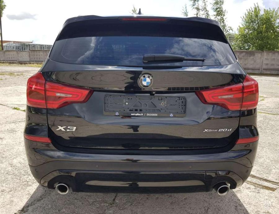 Black BMW X3 2018 in Siauliai, with an engine capacity of 2.00 L and mileage of 185 thousand km for 16800 €, photo 6 on AUTOMOTO.COM.LV