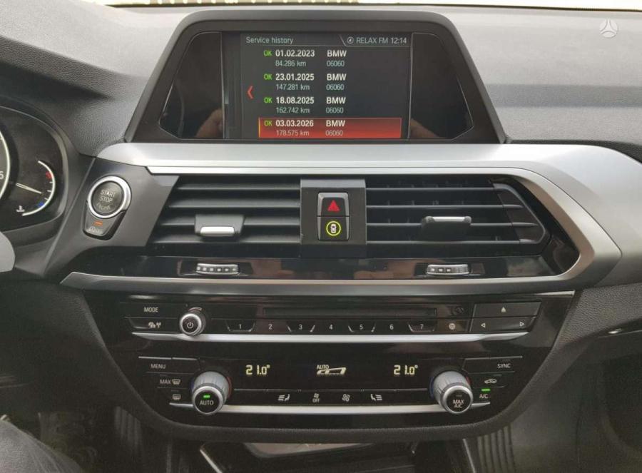 Black BMW X3 2018 in Siauliai, with an engine capacity of 2.00 L and mileage of 185 thousand km for 16800 €, photo 22 on AUTOMOTO.COM.LV