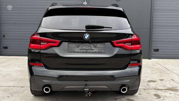 Black BMW X3 2018 in Utena, with an engine capacity of 3.00 L and mileage of 312 thousand km for 18950 €, photo 8 on AUTOMOTO.COM.LV
