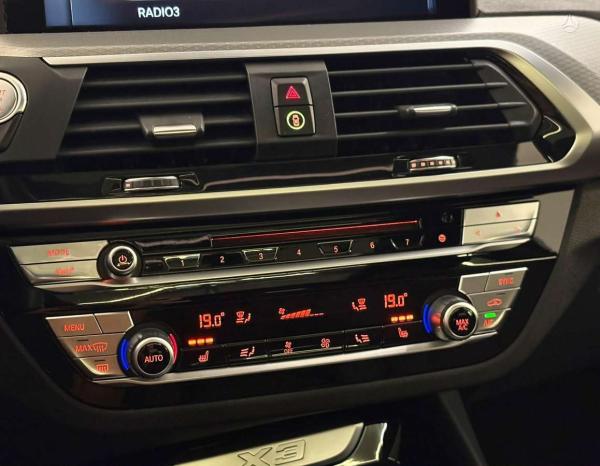 Black BMW X3 2018 in Marijampole, with an engine capacity of 2.99 L and mileage of 274 thousand km for 21750 €, photo 9 on AUTOMOTO.COM.LV