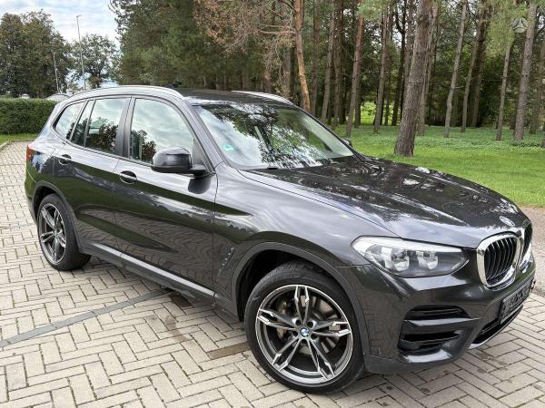Black BMW X3 2018 in Kaunas, with an engine capacity of 2.99 L and mileage of 190 thousand km for 18990 €, photo 7 on AUTOMOTO.COM.LV