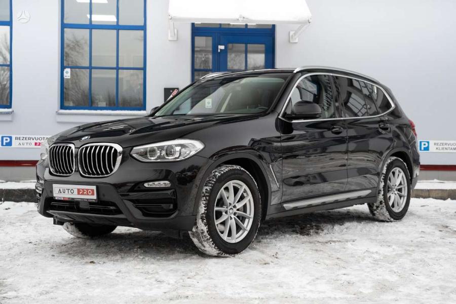 Melns BMW X3 2019 Viļņa, ar dzinēja tilpumu 2.99 L un nobraukumu 212 tūkst. km par 23200 €, foto 1 vietnē AUTOMOTO.COM.LV