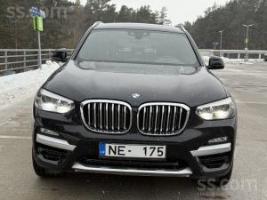 Black BMW X3 2019 in Riga, with an engine capacity of 2.00 L and mileage of 116 thousand km for 21500 €, photo 3 on AUTOMOTO.COM.LV