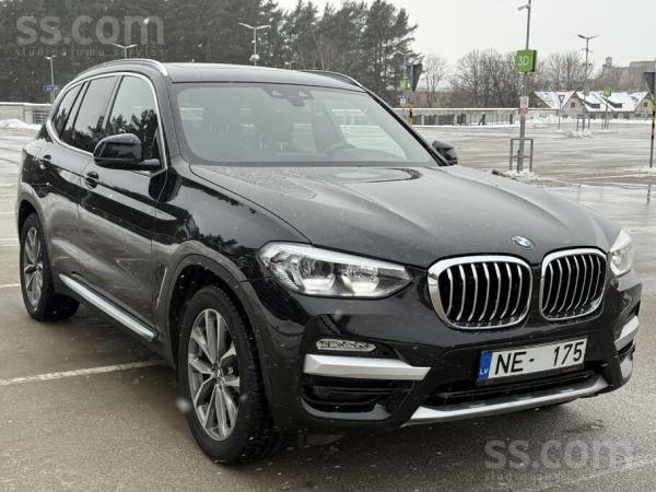 Black BMW X3 2019 in Riga, with an engine capacity of 2.00 L and mileage of 116 thousand km for 21500 €, photo 4 on AUTOMOTO.COM.LV