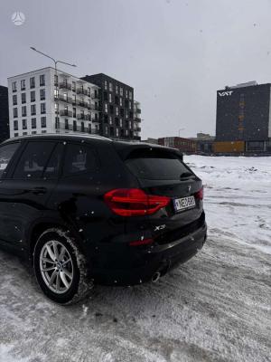 Black BMW X3 2019 in Vilnius, with an engine capacity of 2.00 L and mileage of 132 thousand km for 22500 €, photo 5 on AUTOMOTO.COM.LV
