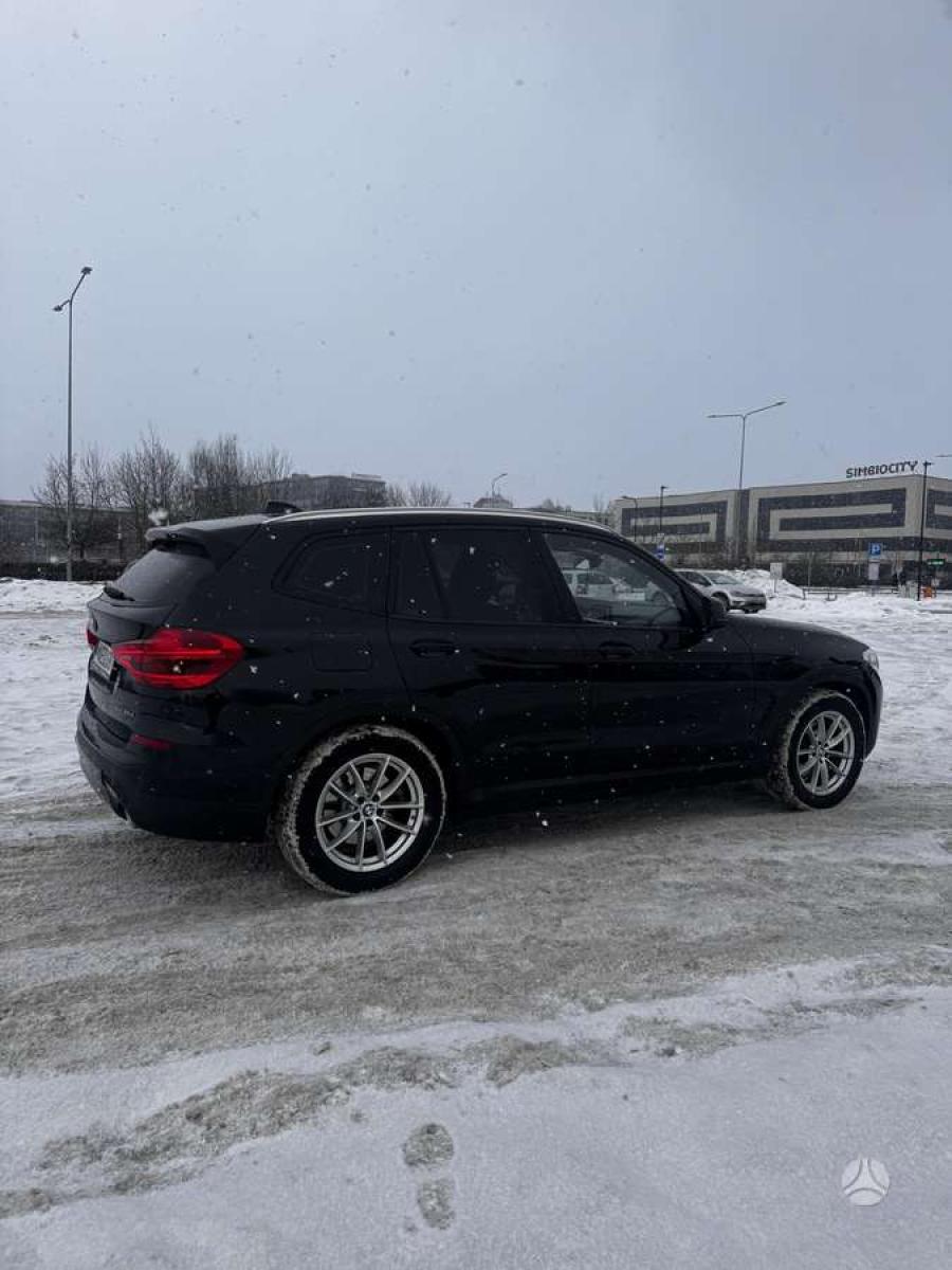 Black BMW X3 2019 in Vilnius, with an engine capacity of 2.00 L and mileage of 132 thousand km for 22500 €, photo 8 on AUTOMOTO.COM.LV